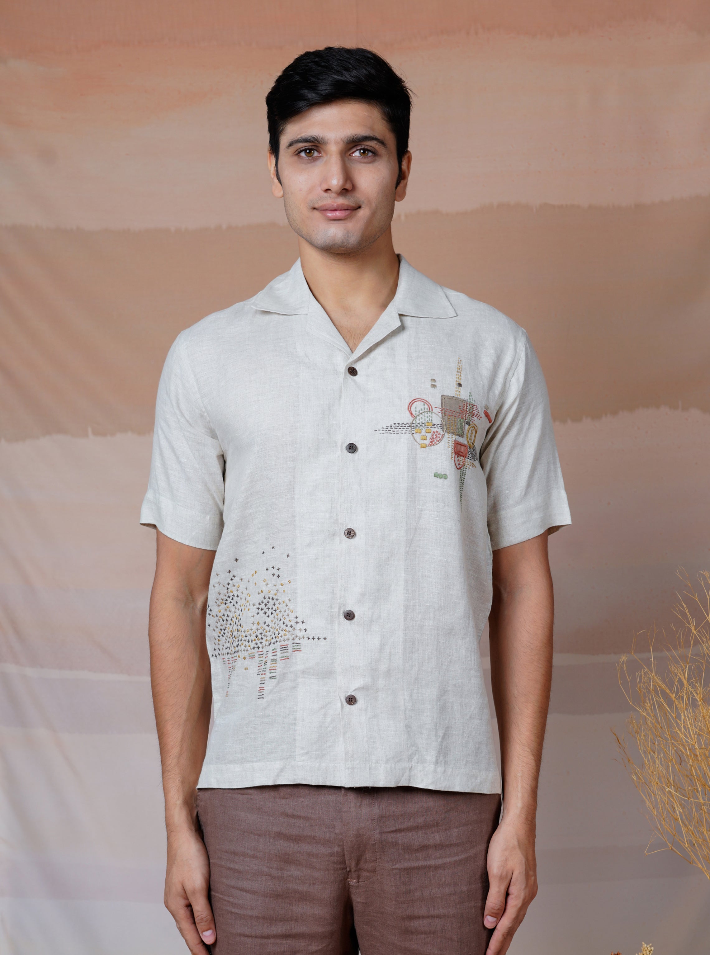 MODERN MINIMALIST - HAND EMBROIDERED UNISEX LINEN SHIRT – Houseofcultura